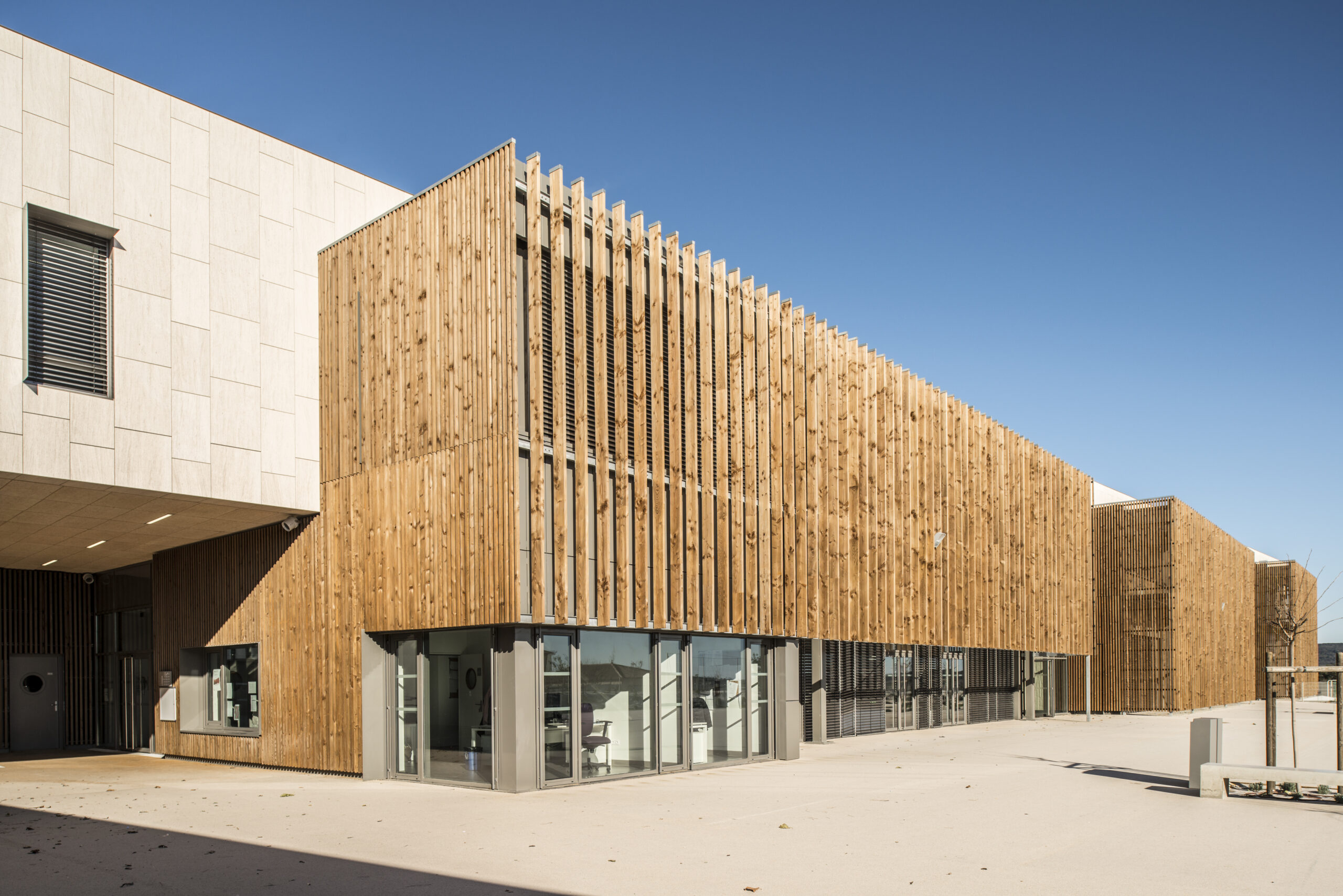 COLLEGE BOBY LAPOINTE A ROUJAN - Kansei